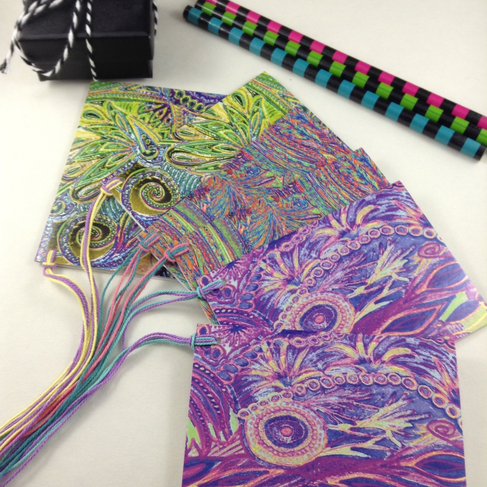 Small Cards 6 Gift Tags With String 3 Designs Gift Wrap Item Labels ...