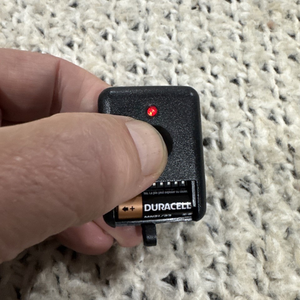 Linear Delta-3 Mini Garage Door Remote Key Ring Transmitter, 1-Ch ...