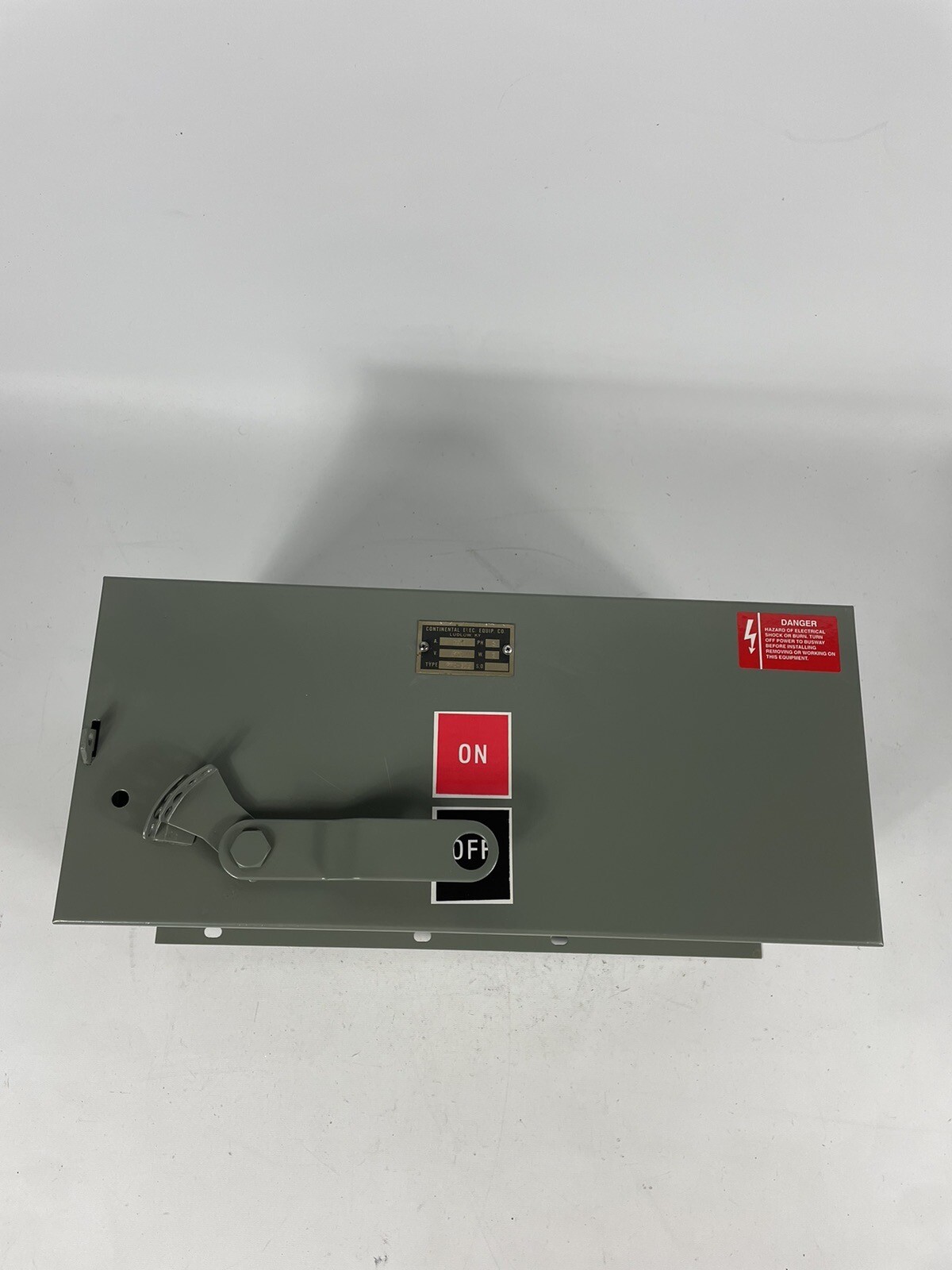 CONTINENTAL PFA353 3PH, 3W, 600V, 100 AMP BUS PLUG. FITS ON BD BUSWAY ...