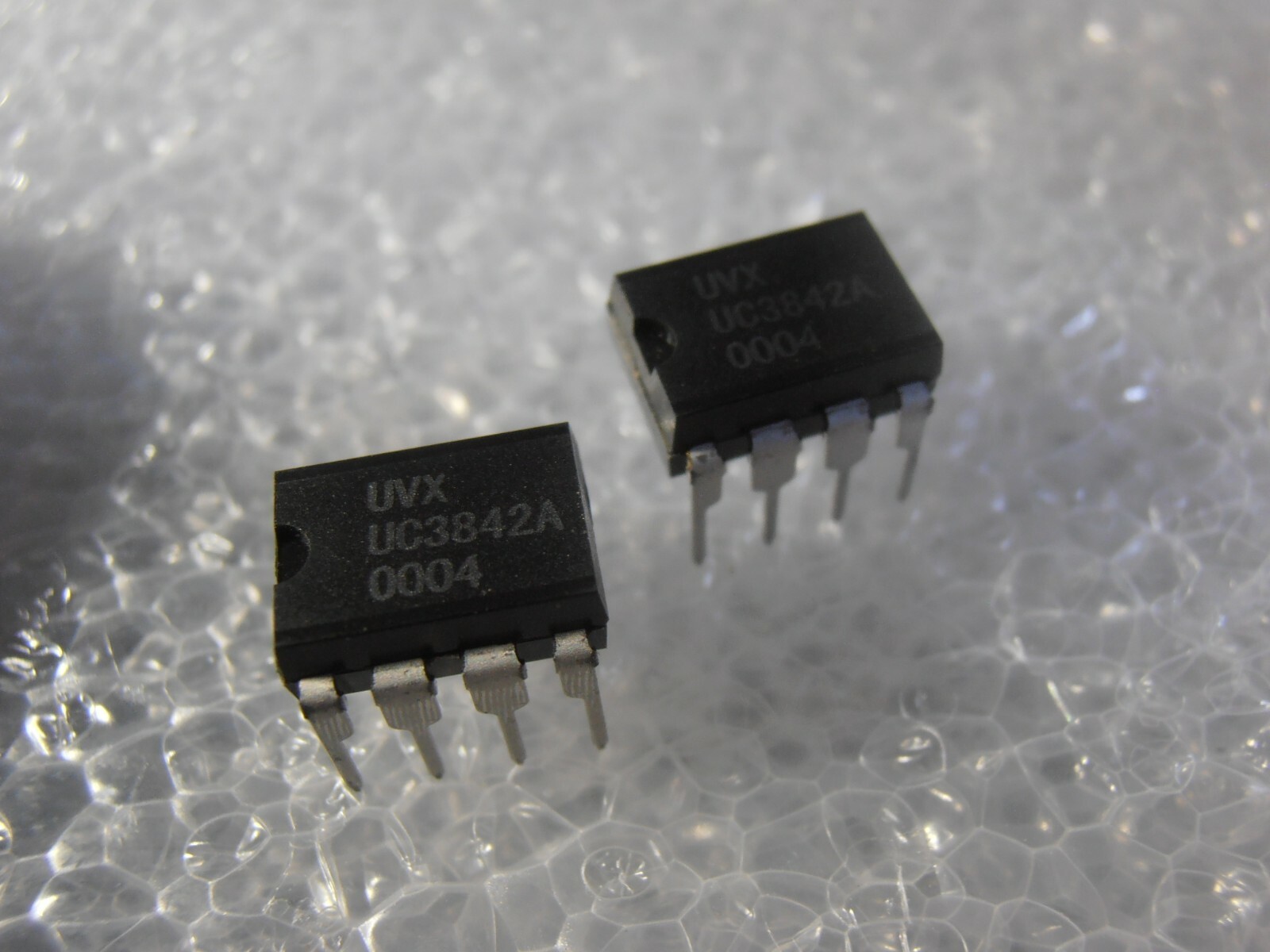 2pcs UC3842A PWM controller IC DIP8 Oiginal " UVX " | eBay