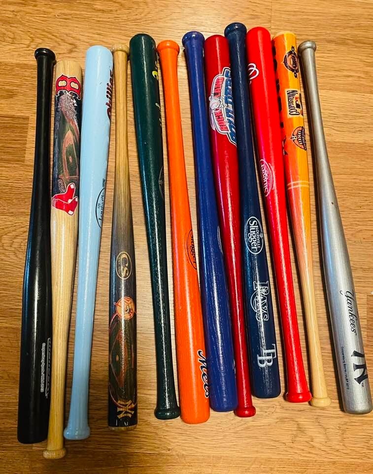 Lot of 12 18" Souvenir Baseball Mini Bats | eBay