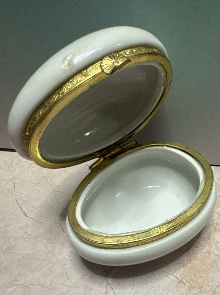 Vintage Lefton Bouquet Ring Stash Box Jewelry Box Floral tulip daisies ...