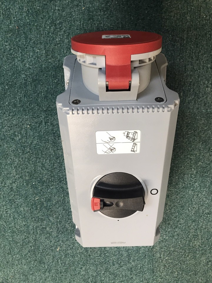 MK K73643RED Commando Angled Switch Socket Outlet Interlocked 3P+N+E ...