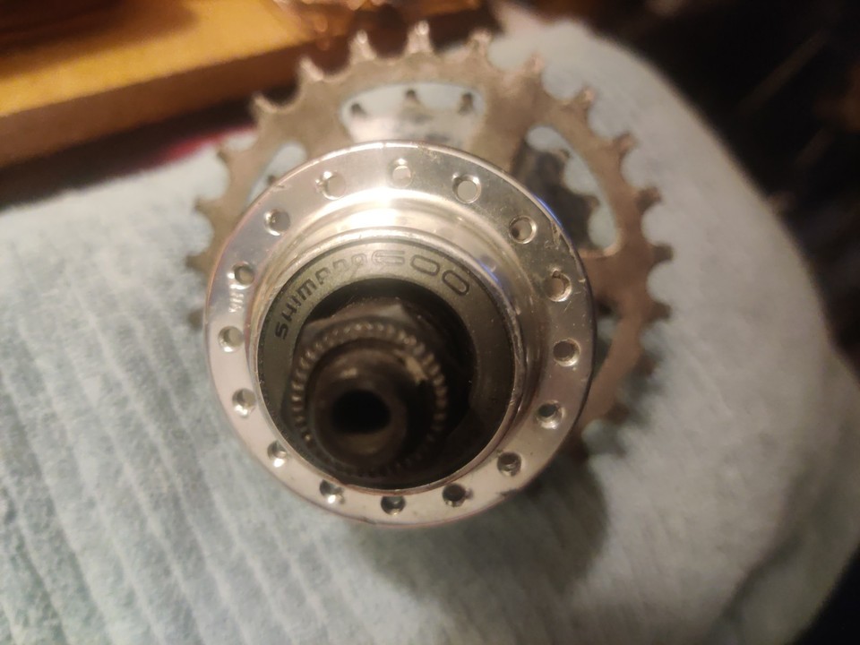 Shimano 600 Tricolor Rear Hub FH 6402, 32H, hyperglide 8 Sp, w/ casset ...
