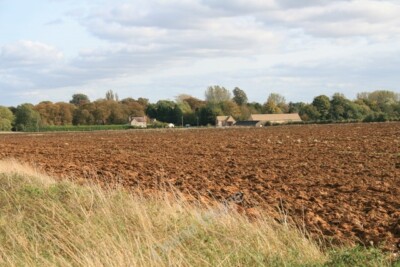 Photo 6x4 View over the field to Alvescot Carterton/SP2806 The houses ...