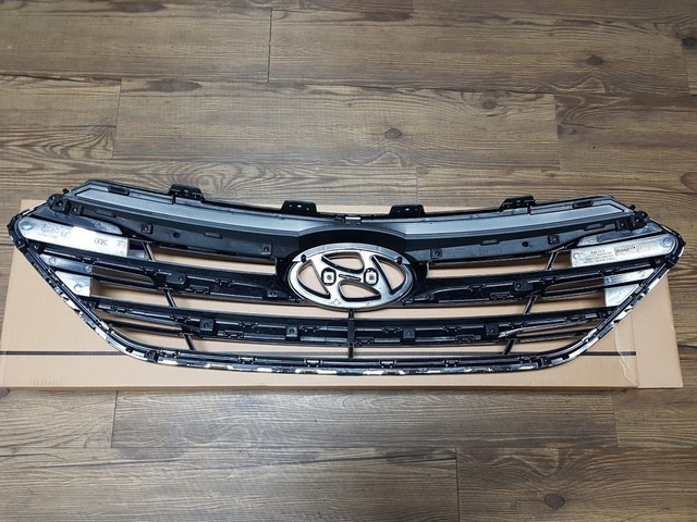 Genuine Radiator Grille Front for Hyundai 2016- Santa FE OEM 863502WAA0 ...