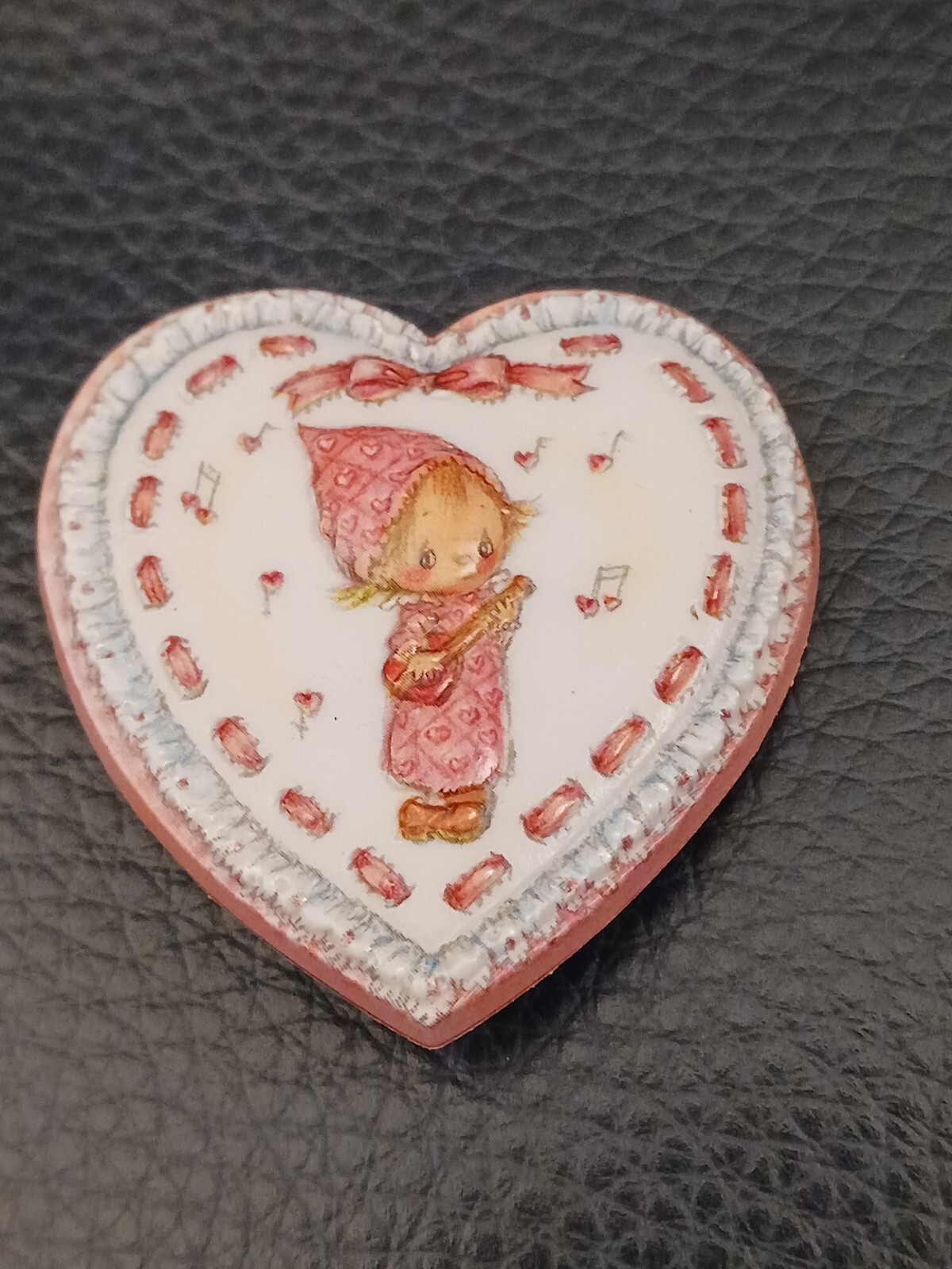 Betsey Clark 1973 Hallmark Cards Vintage Plastic Hear… - Gem