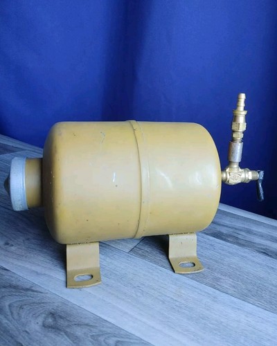 VINTAGE SMALL ENGINE FUEL GAS TANK WITH BRASS HOKE VALVE FITTING GASSER ...