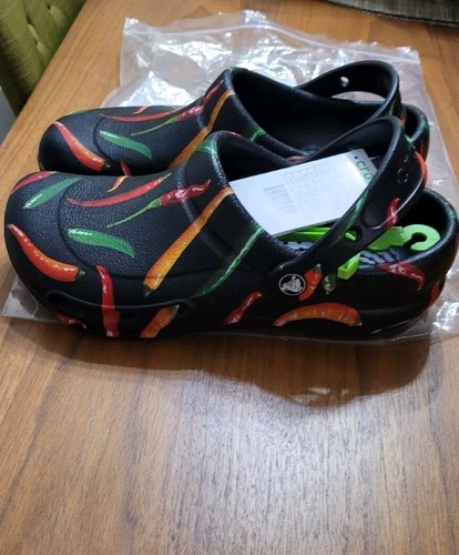 Crocs Bistro Graphic Clog Slip Resistant Chili Peppers Men’s Sz 6 Women ...