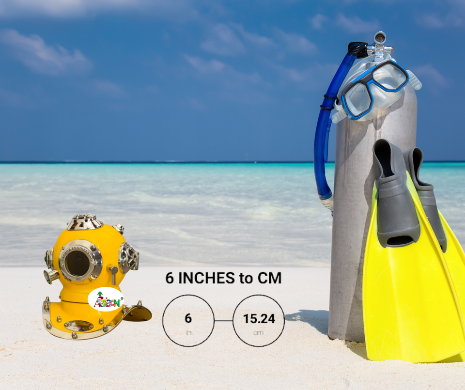 Nautical diving helmet décor, a scuba diver's hat replica. Sea themed ...