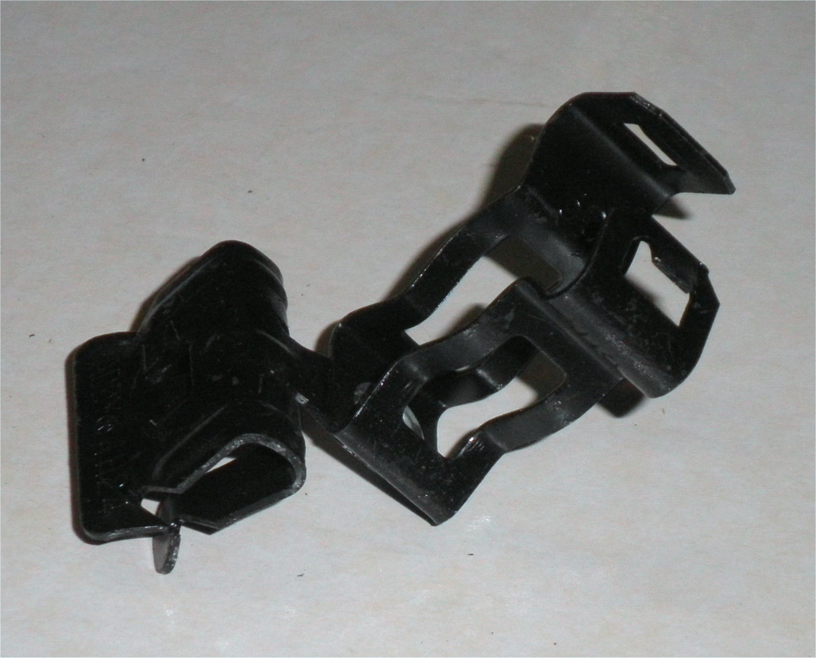 CADDY 6M24SM Conduit/Pipe to Flange Clip, Side Mount 3/8" | eBay