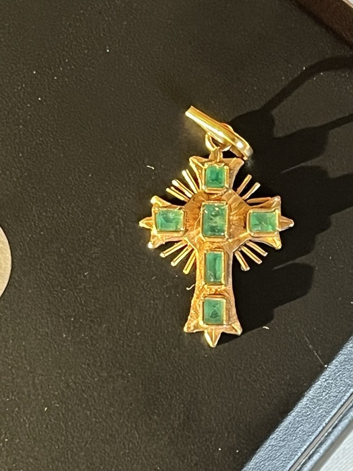 18K Yellow Gold Cross Pendant With 6 Columbian Emeralds. | eBay
