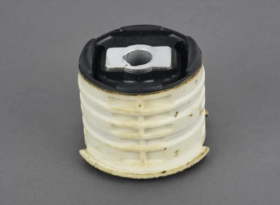 BMW 4 GRAN COUPE F36 REAR RUBBER MOUNTING 33316792511 6792511 NO DUTY ...