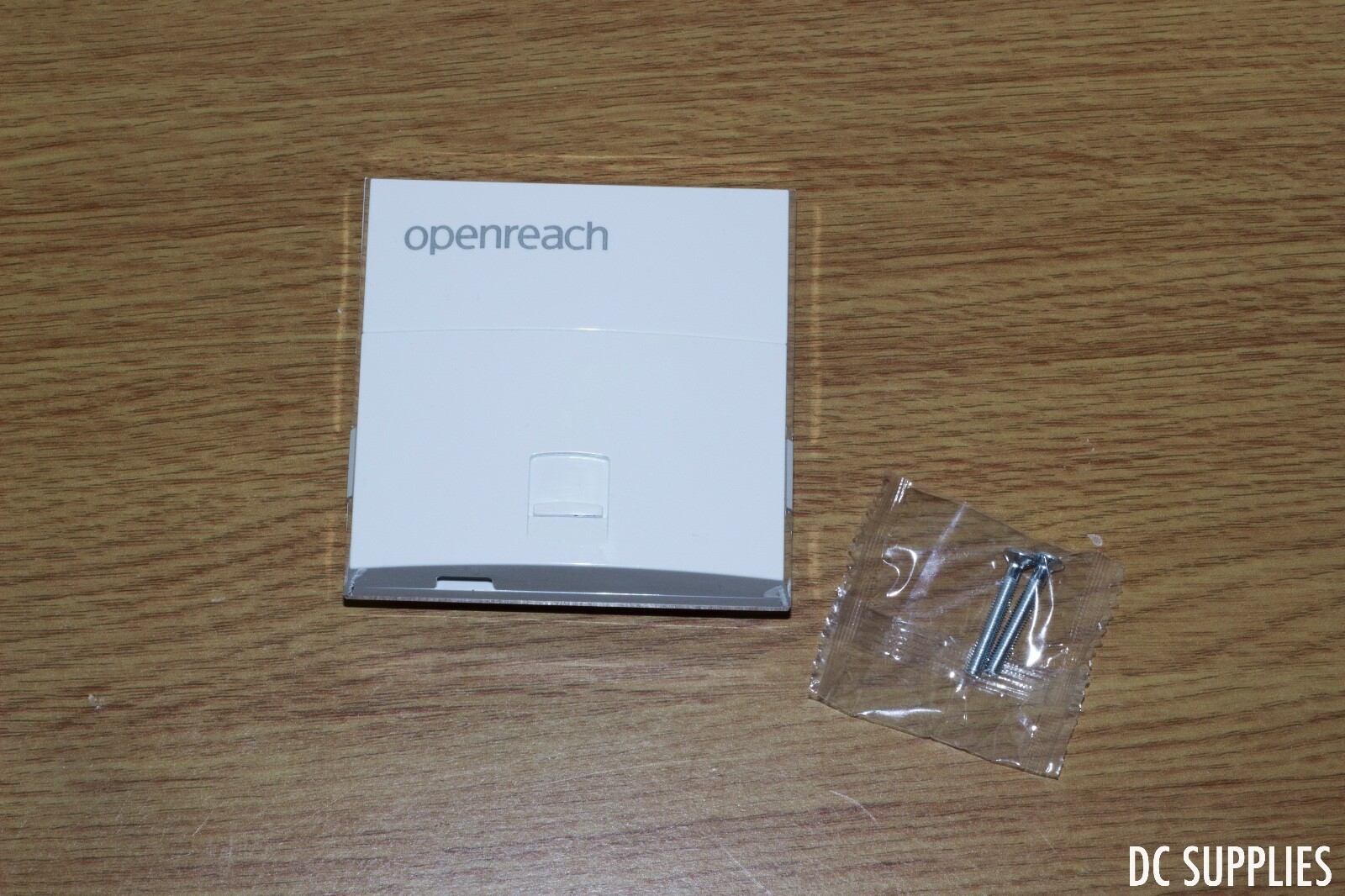 OpenReach BT Master Socket NTE5C MK2 + MK4 + Back Box NEW 2018 Screws ...
