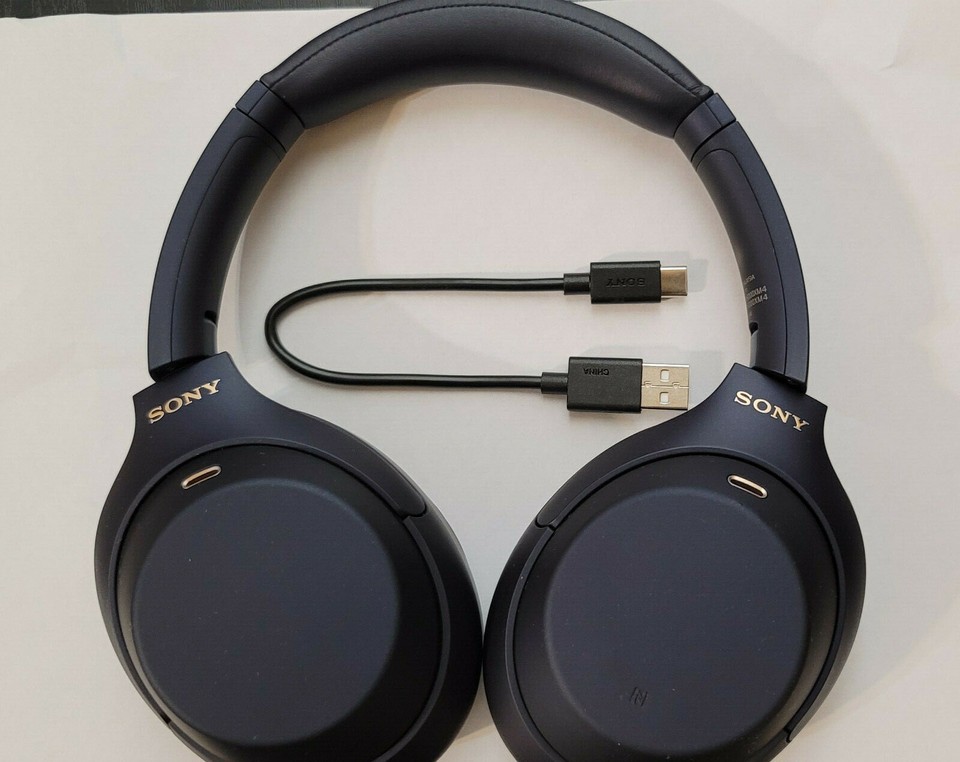 Sony WH-1000XM4 Wireless Noise-Cancelling Over-the-Ear Headphones ...