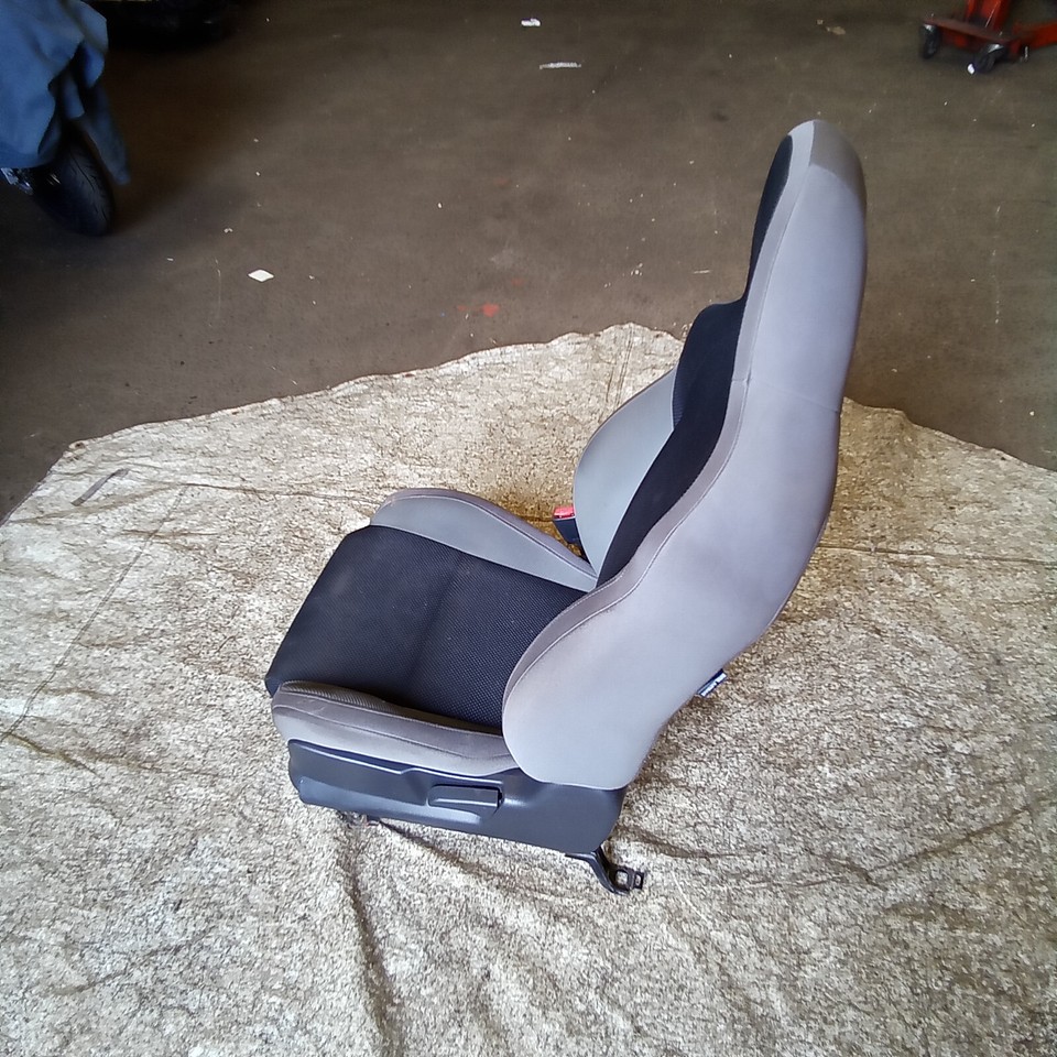 Subaru Impreza Hawkeye 2006-2007 Passenger/Left/NS Fabric Front Seat ...