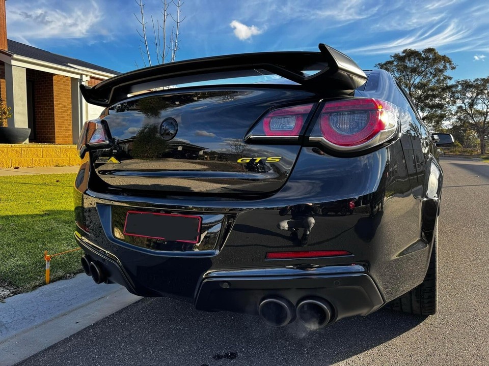 HSV GEN-F F2 VF CLUBSPORT/R8/GTS BONNET OR BOOT LID GLOSS BLACK WITH ...