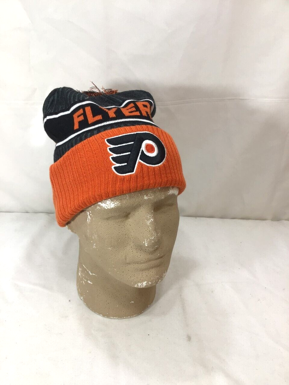 New Fanatics NHL Philadelphia Flyers Knit Beanie Hat PomPom Sideline ...