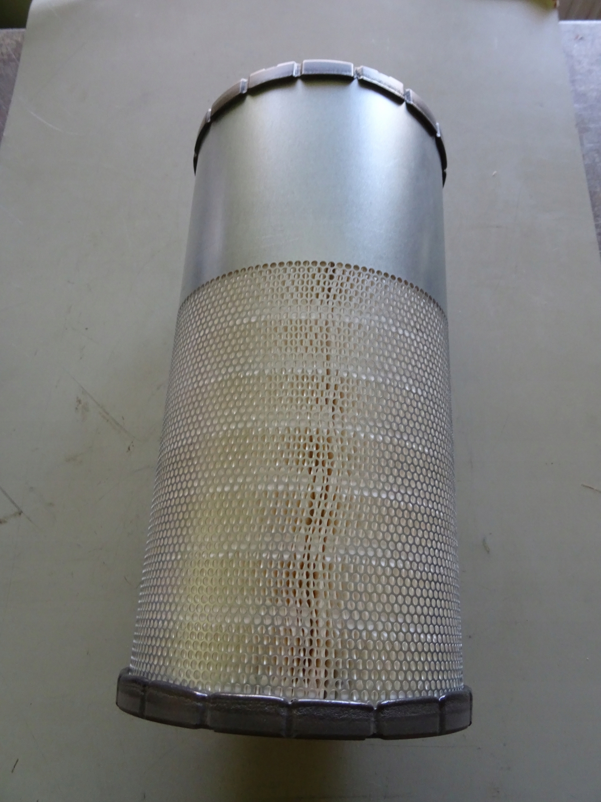 FLEETGUARD AF25492 - Air filter cross reference