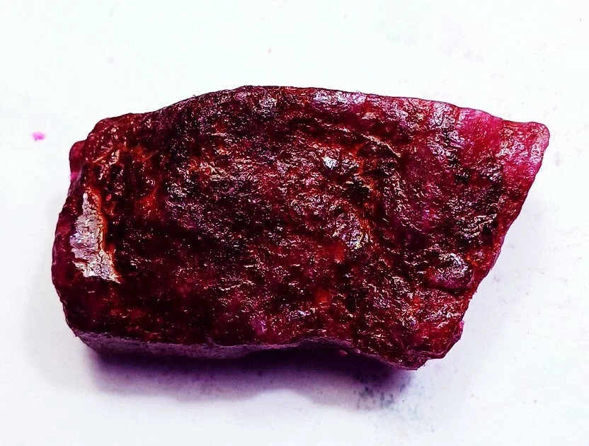 Natural Red Beryl (Bixbite) Rough 253.40 Ct Certified Loose Gemstone ...