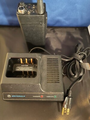 Motorola Radius P100 UHF Transceiver w/ charger | eBay