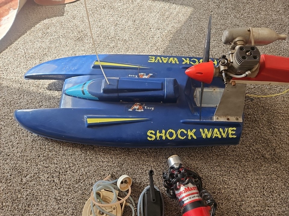 RC Boat Hull With Supre Tigre Airplane Motor Project Shock Wave Nitro ...