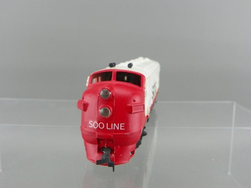 Vintage Life-Like HO Gauge SOO Line 2203 Lighted F7 Diesel Locomotive ...