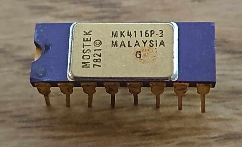 50x LOT MOSTEK MK4116P-3 Memory Gold 16Pin Ceramic Apple II TRS-80 ...