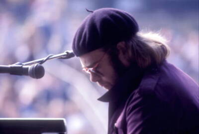 Elton John on stage with the Scottish band Blue at the Reading Fes- Old ...