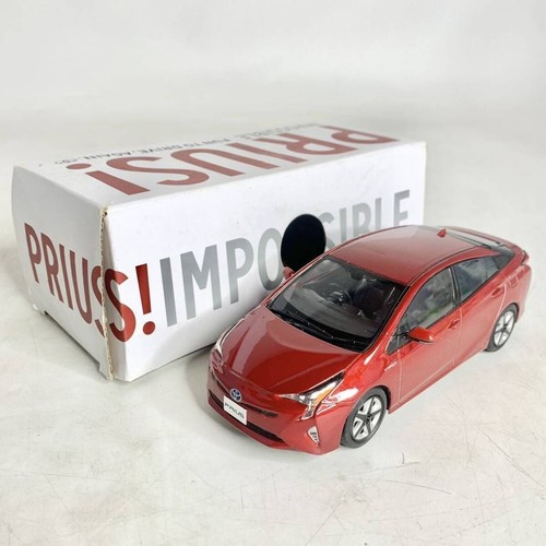 Nouveauté 1/30 Prius Emotional Red Color Sample 6 3T7 Diecast Minicar Figure | eBay