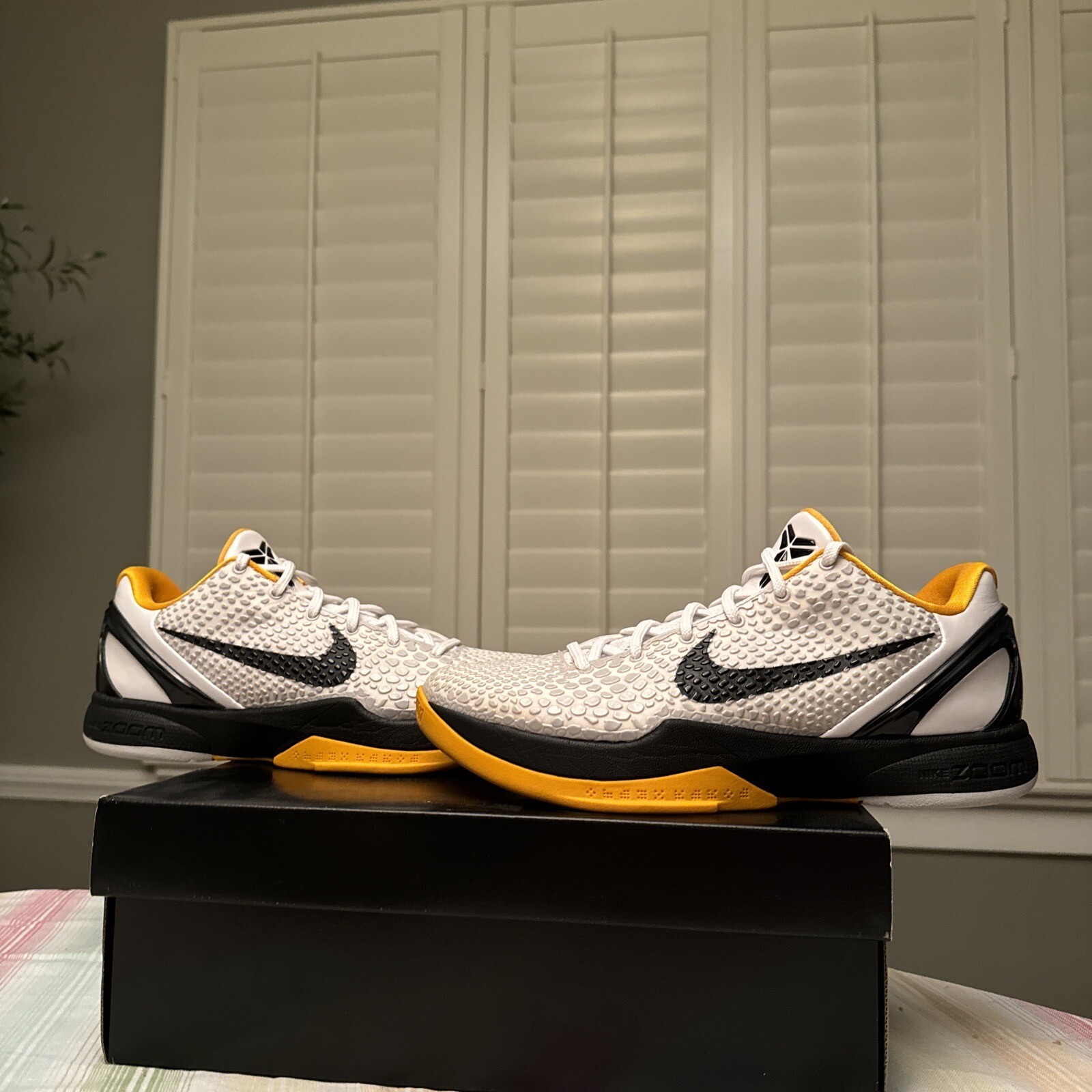 Kobe 6 Protro Playoff Pack White Del Sol Size 10 - Gem