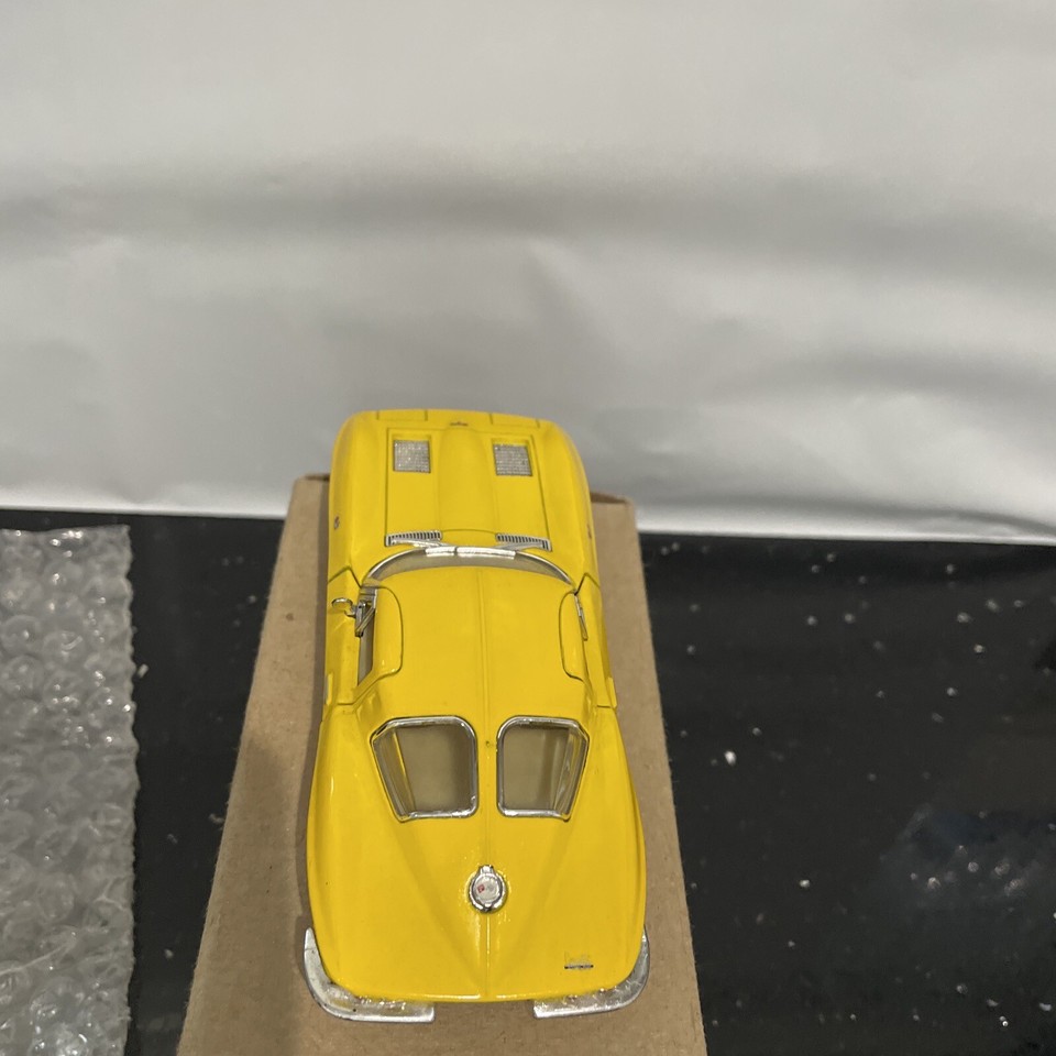 Kintoy 1963 Corvette String Ray 1:36 #5358D Diecast Car **NEW** | eBay