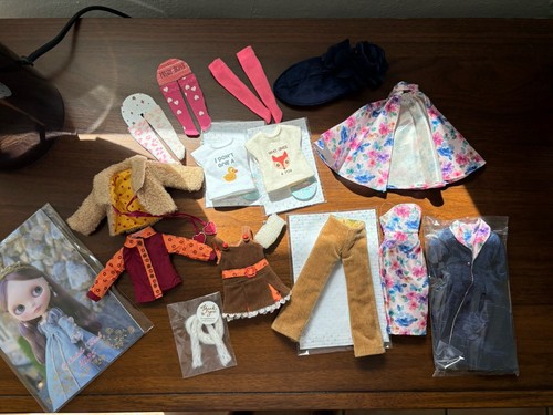 Blythe partial stock clothes Takara , Etsy Creations And Schedule Book ...