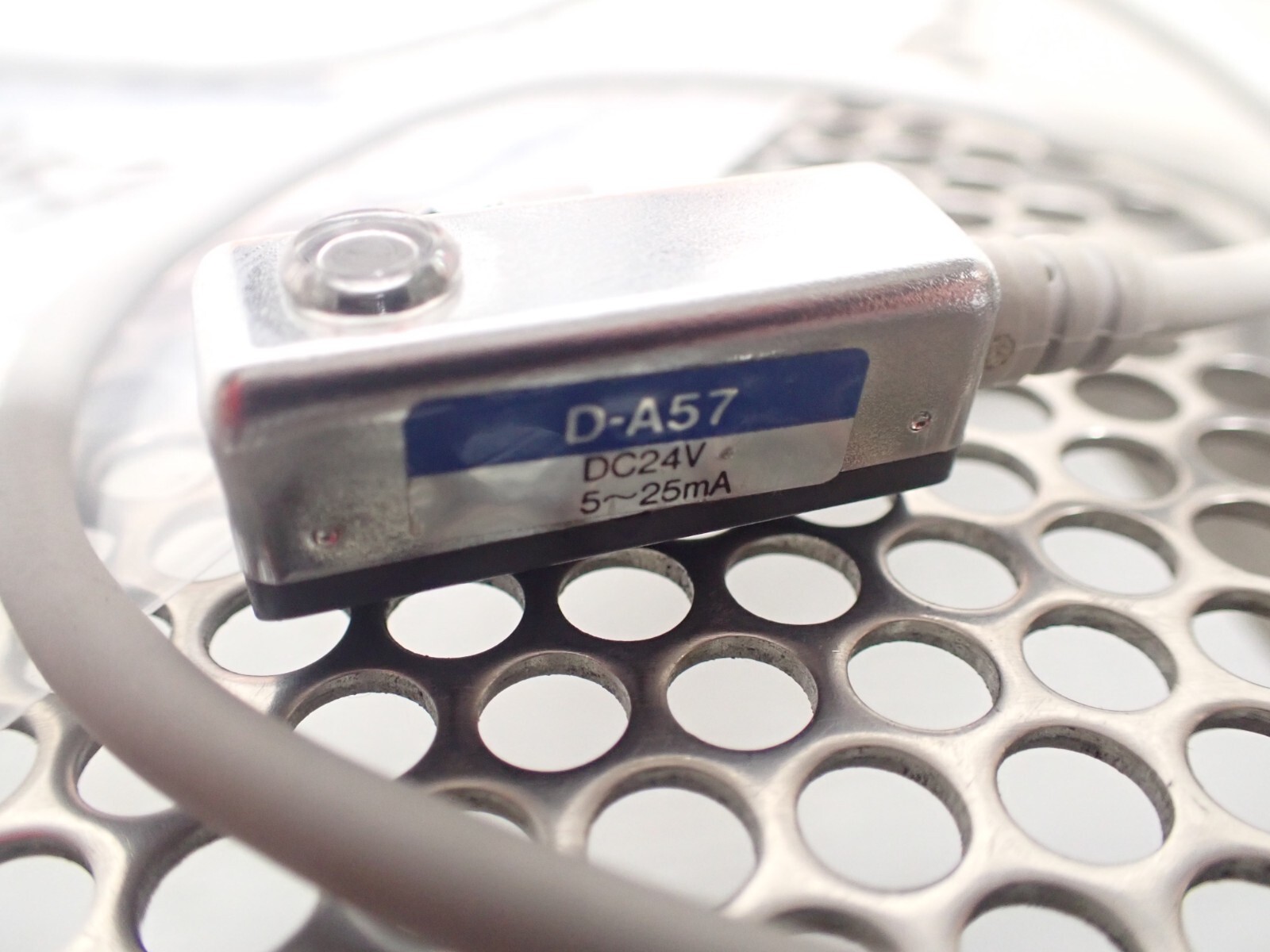 2 SMC D-a57 DA57 Proximity Switch Auto Dc24v for sale online | eBay