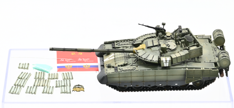1/72 Russian Army T80BVM V Main Battle Tank Green Color Plastic Model ...