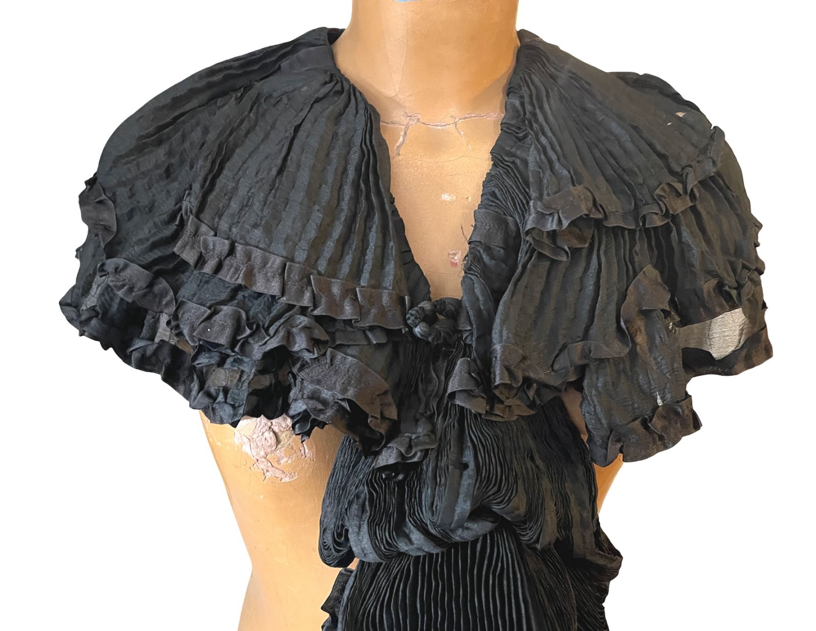 ANTIQUE VICTORIAN BLACK SILK MANTLE / SHRUG - Gem