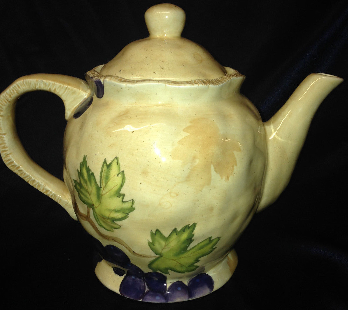 GANZ BELLA CASA VINEYARD COLLECTION TEAPOT PURPLE GRAPES GREEN LEAVES ...