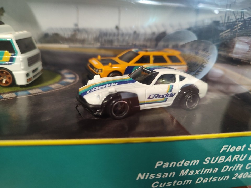 2024 Hot wheels Premium Diorama Garage Box set Greddy - Nissan Datsun ...