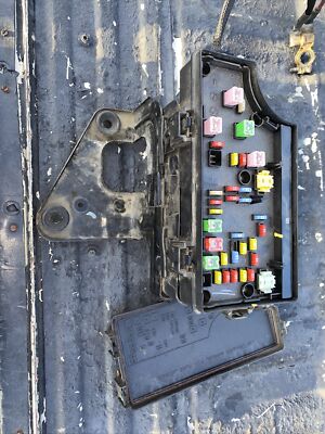 2006 - 2010 CHRYLSER PT CRUISER TIPM POWER MODULE FUSE RELAY BOX ...