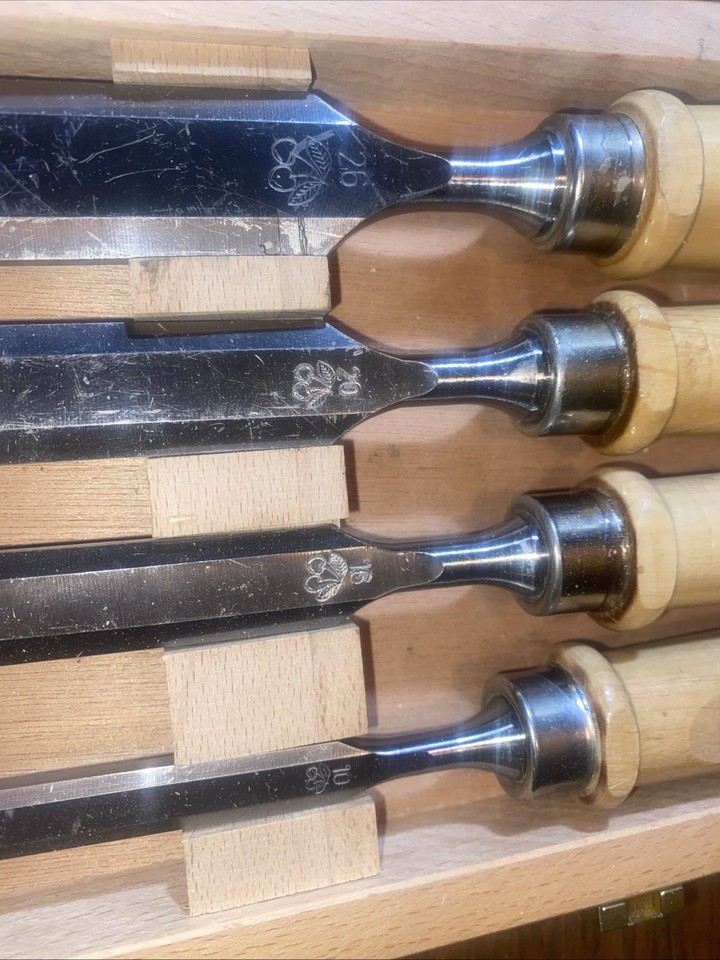 Two Cherries - Set Of Chisels In Wooden Box 26, 20, 16 And 10 Fine ...