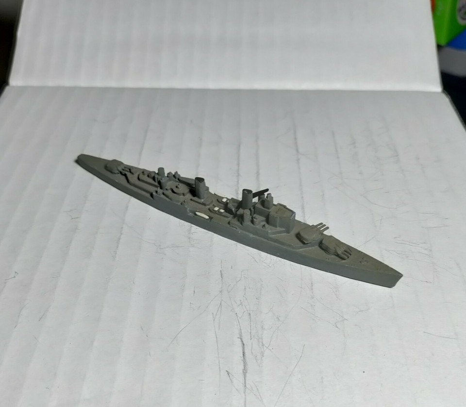 VINTAGE 1/1200 SCALE WW2 CRUISER BATTLESHIP BOAT SHIP MODEL HMS SUPERB ...