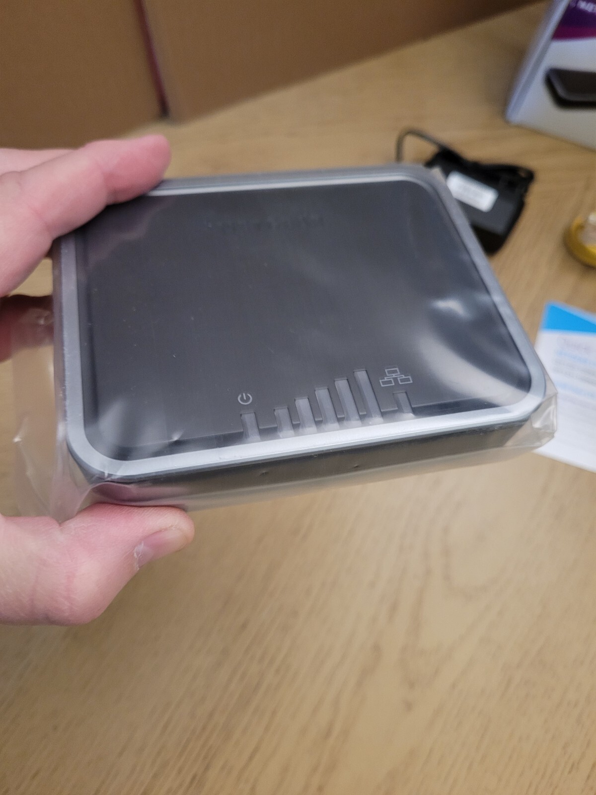 NETGEAR LB1120-100NAS 4G 150mbps Instant Broadband Connection for sale ...