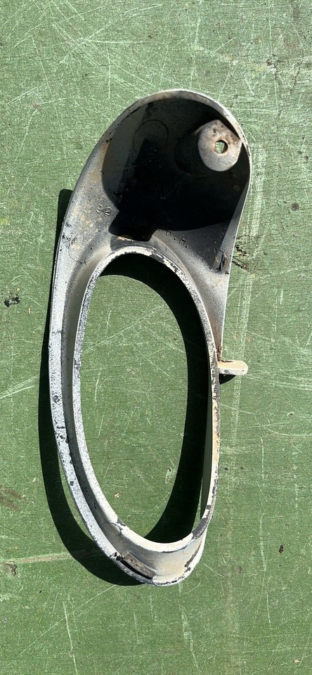 Holden Commodore VT SS Front Bumper Fog Light Surround Right Side ...