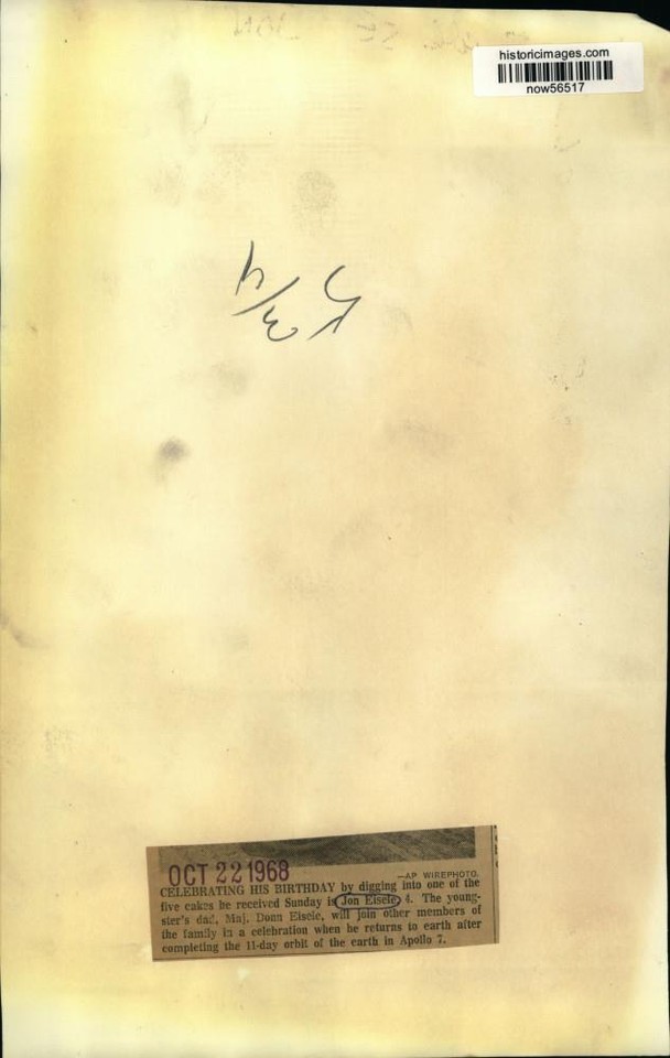 1968 Press Photo Astronaut Donn Eisele's son Jon eats his birthday cake ...