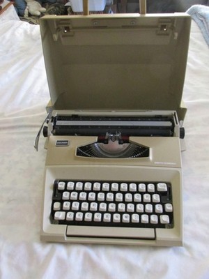 Vintage Smith Corona Courier Typewriter with Case & Instruction Book | eBay