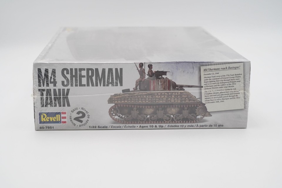 Revell 2009 M4 Sherman Tank WWII Armor 1/32 Scale Model Kit #85-7851 ...