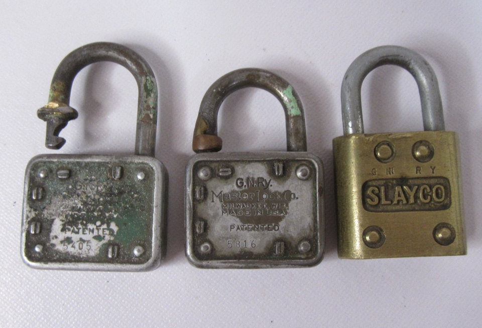 Vintage Padlocks Master and Slayco Lot Of 9 NO KEYS Locked & Unlocked ...