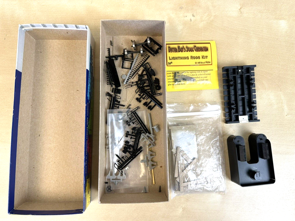 Roundhouse #1402 Ore Car Kit w/ Box Unlettered - HO Gauge Scale ...