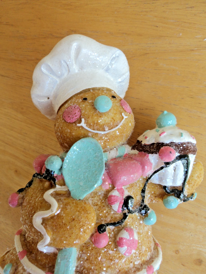 CHRISTMAS Gingerbread Boy Chef - Baker w/cupcake Valarie Parr Resin ...