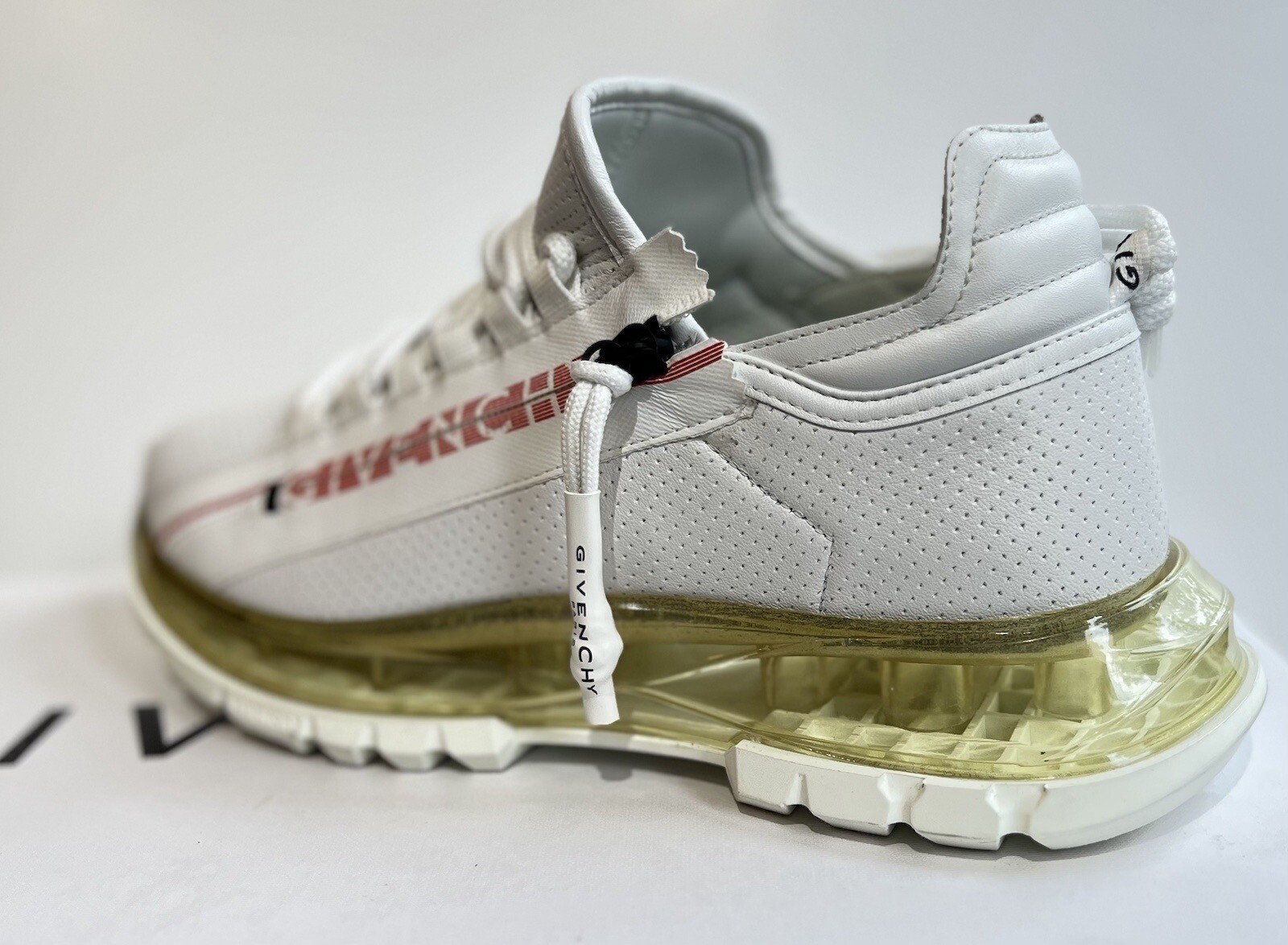 GIVENCHY Spectre Low Runner Side Zip Sneakers White/ Red Leather EU 39. ...